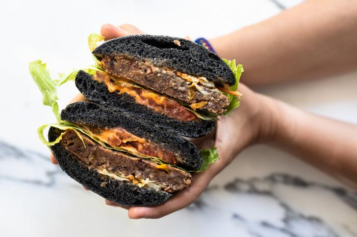 Black Teff Burger - tibits - Vegetarian Restaurant Bar Take Away Catering
